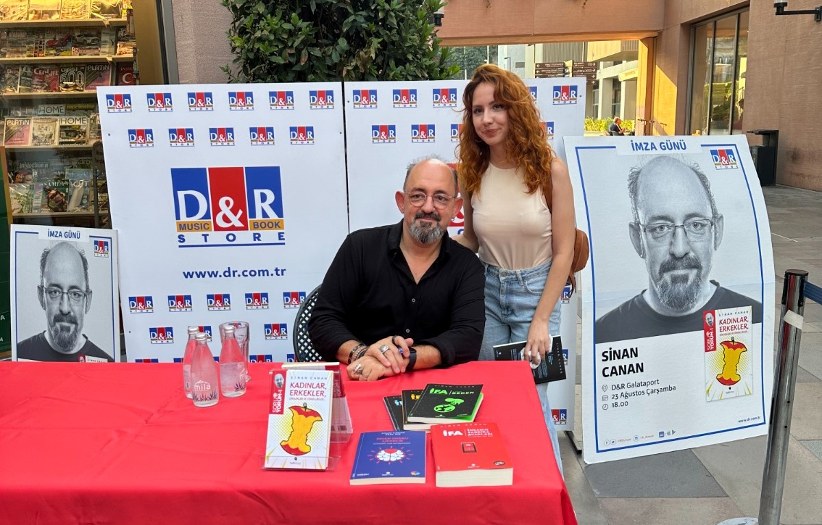 Sinan Canan'dan, imza gününde müjde - İstanbul Sanat Magazin